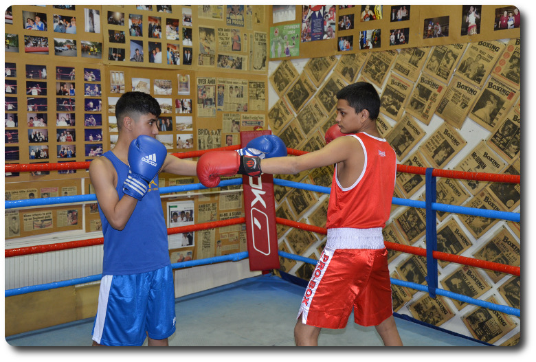 East Lancs Masonic Charity Grant to Bury Amateur Boxing Club - The East ...