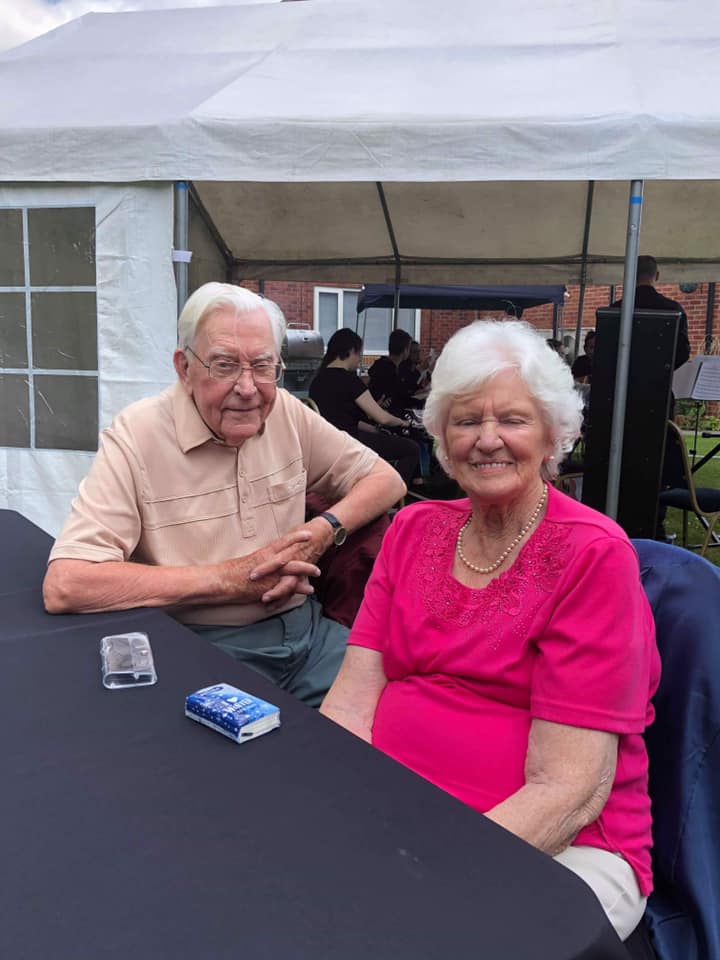 Oldham District Garden Party at Middleton Masonic Hall - The East ...