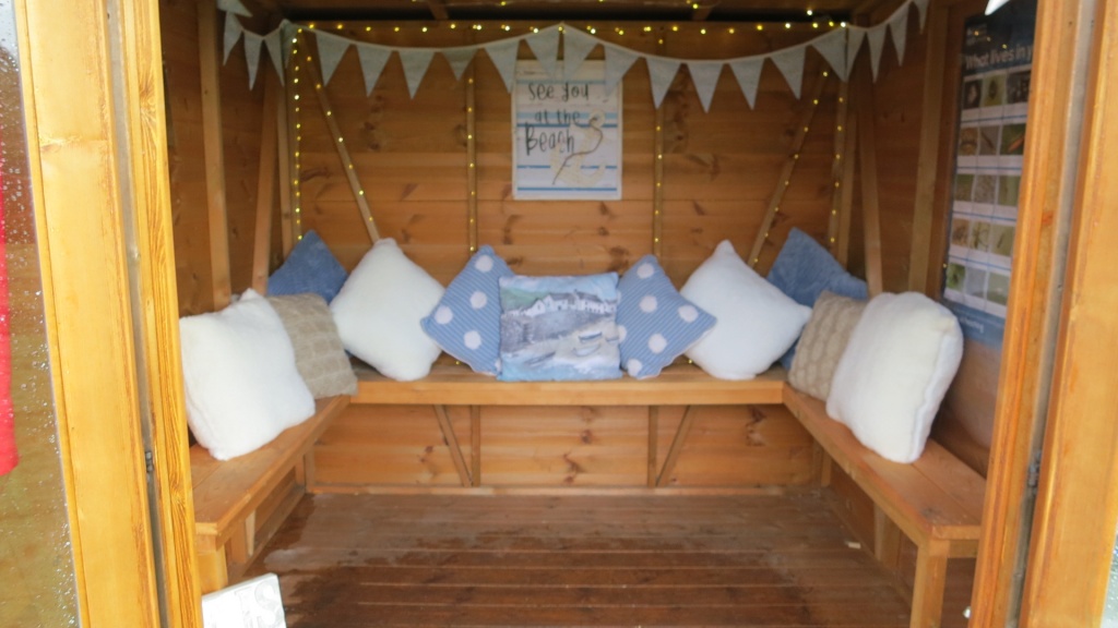 Simonstone School - The Daisy Hut in memory of Claire Rossi - The East ...